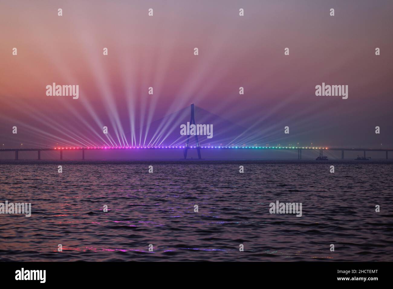 Mumbai Sea Link Bridge illuminated for Christmas & New Year, Mumbai ...