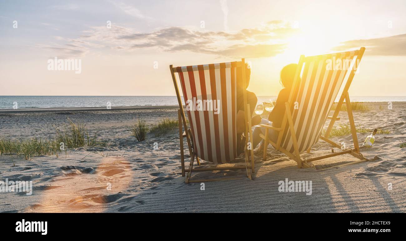 Romantic couple beautiful sunset on hi-res stock photography and images ...
