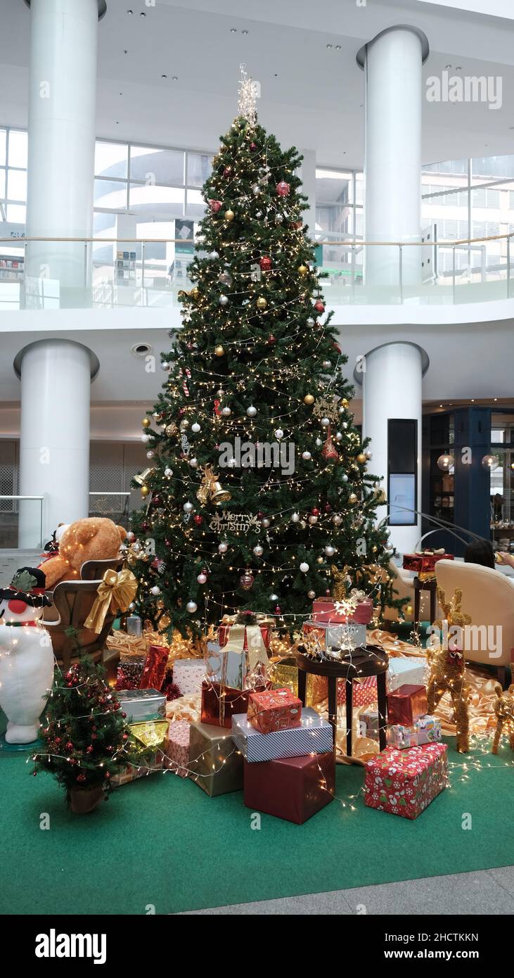 Christmas Tree Decorations Em Space At Empire Tower South Sathorn Rd ...