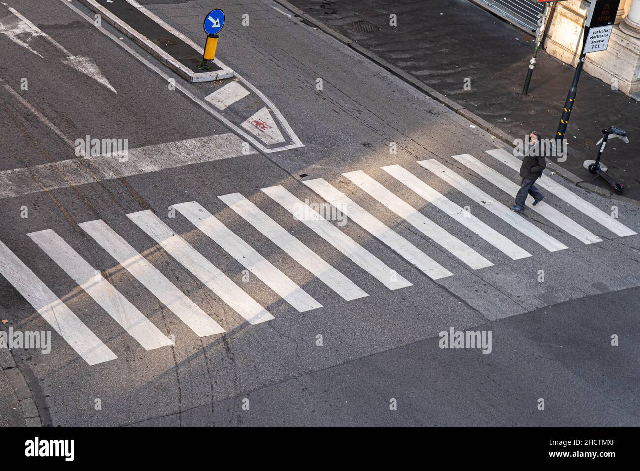 Elevated crosswalk hi-res stock photography and images - Alamy