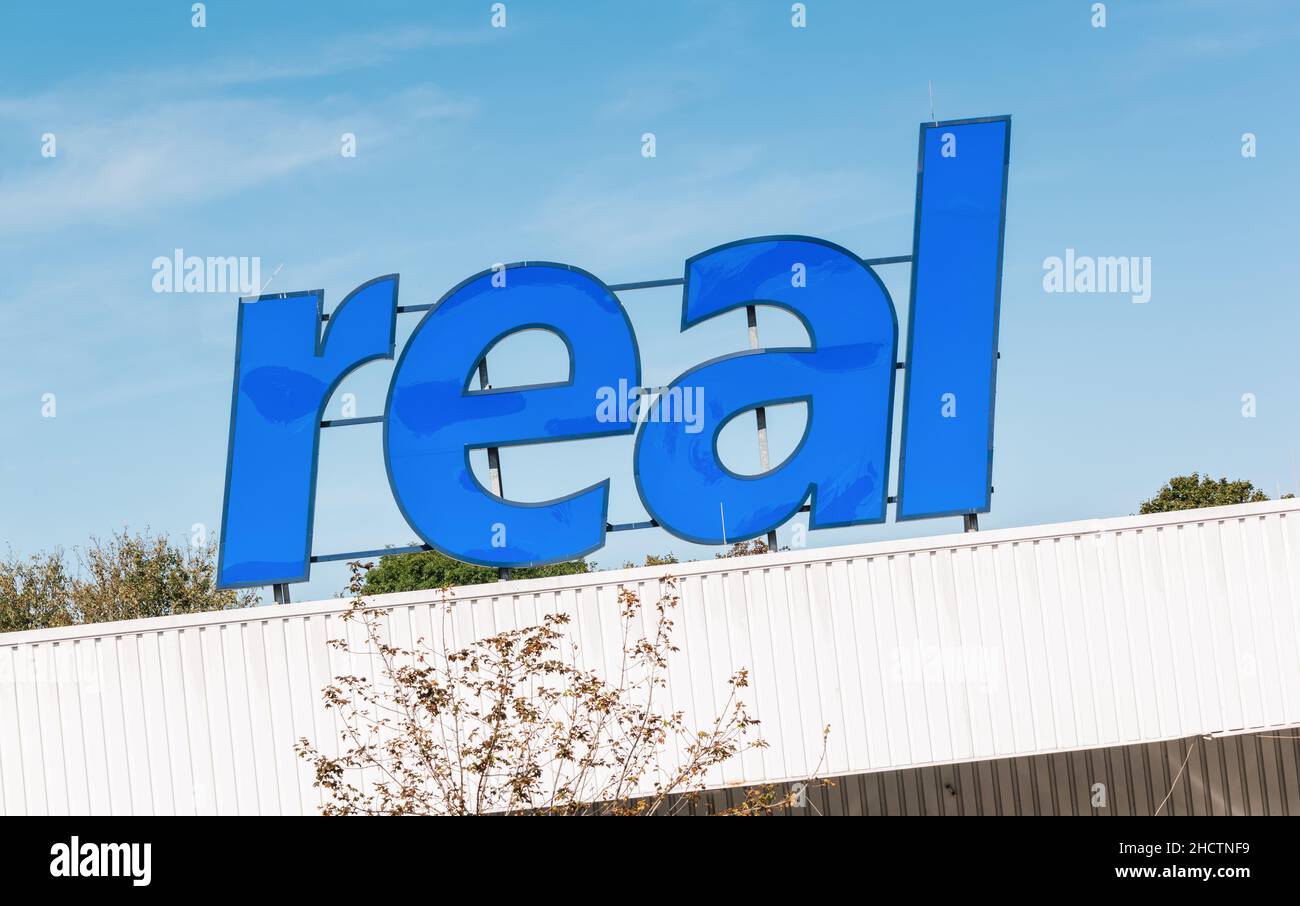 Real Logo from Real supermarket. Real is a retail chain of the Metro ...