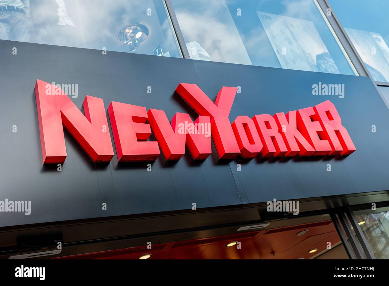 Logo newyorker hi-res stock photography and images - Alamy