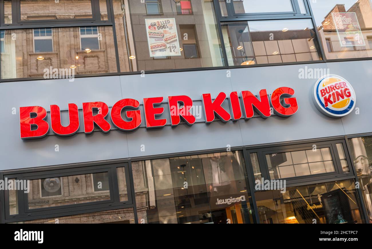 Burger king whopper with bacon hi-res stock photography and images - Alamy