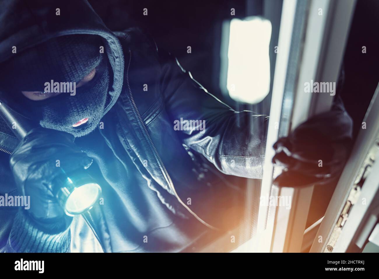 Using a flashlight hi-res stock photography and images - Alamy