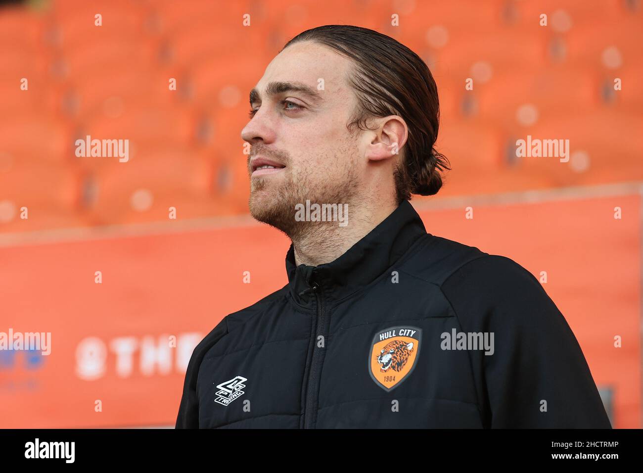 Tom Eaves #9 of Hull City arrives at Bloomfield Road Stock Photo - Alamy