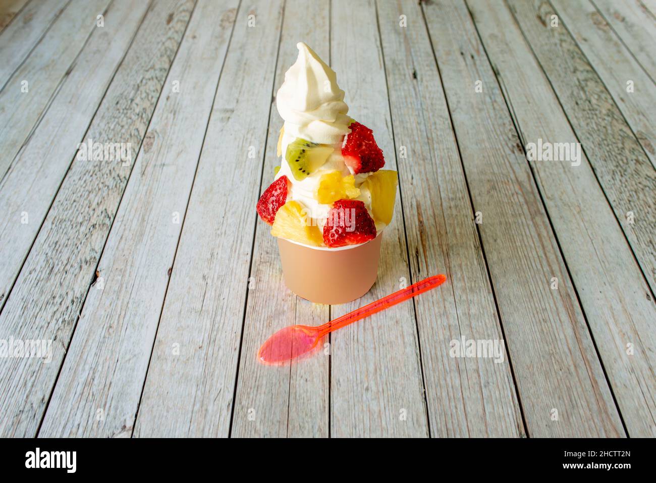 Small ice cream tub hi-res stock photography and images - Alamy