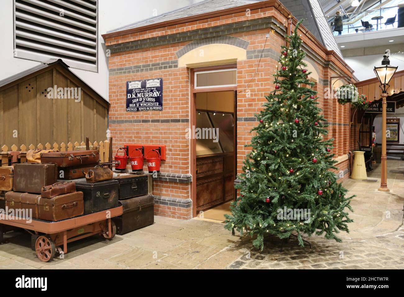 British victorian railway stations hi-res stock photography and images ...