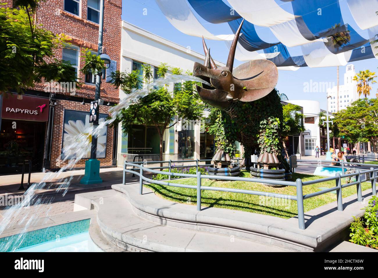 Topiary Triceratops dinosaur fountain on 3rd Street Promenade, Santa ...