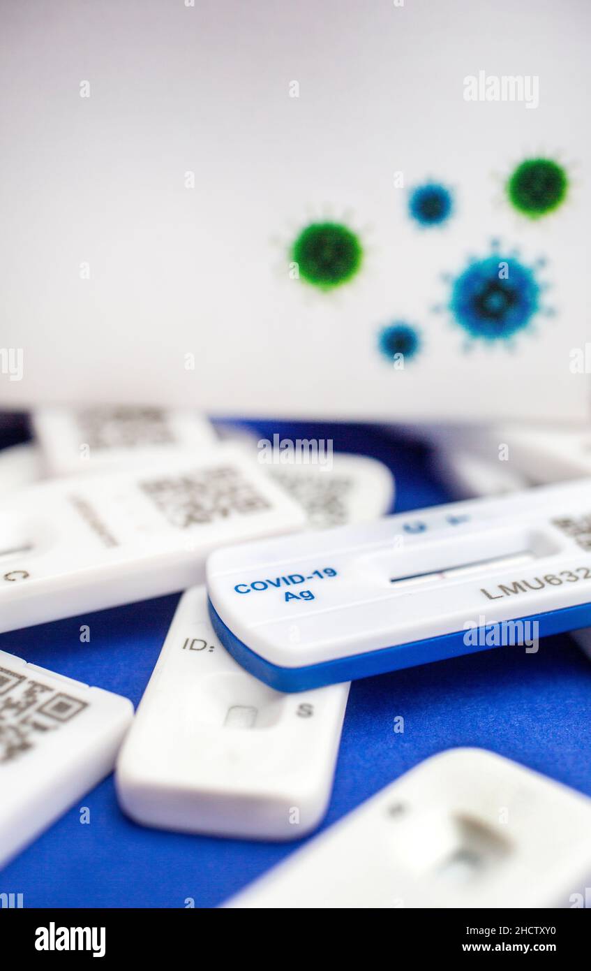 Quick testing for Covid-19 / SARS-CoV-2 infection concept: Models of a ...