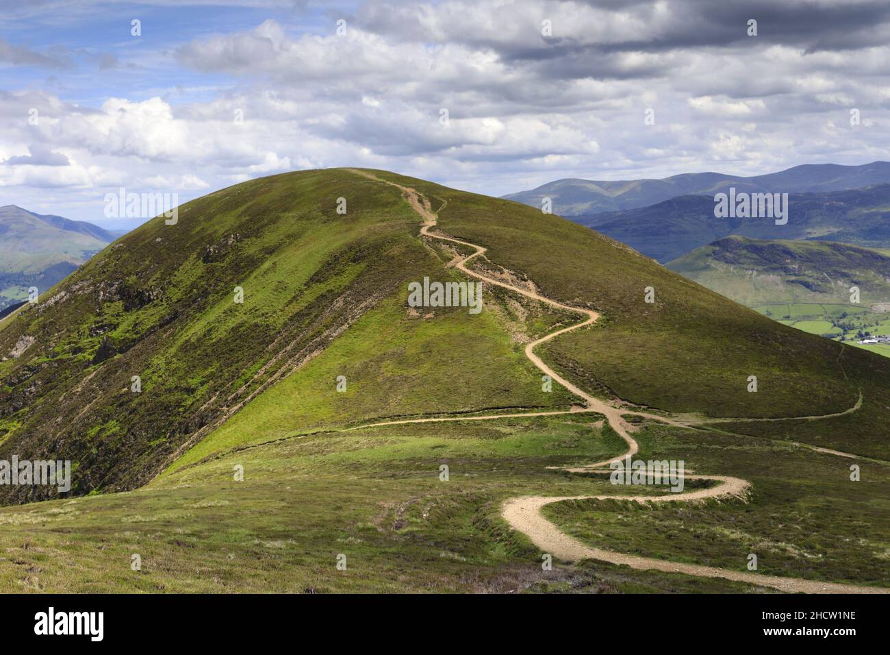 View from Sail fell to Scar Crags fell above the Newlands valley, Lake ...