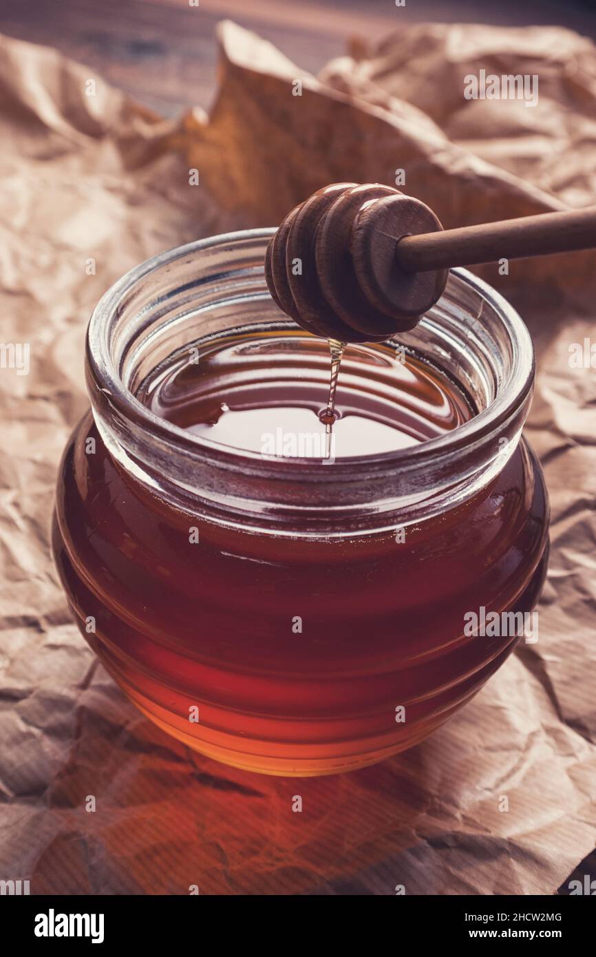 Paper honeycomb drops hi-res stock photography and images - Alamy