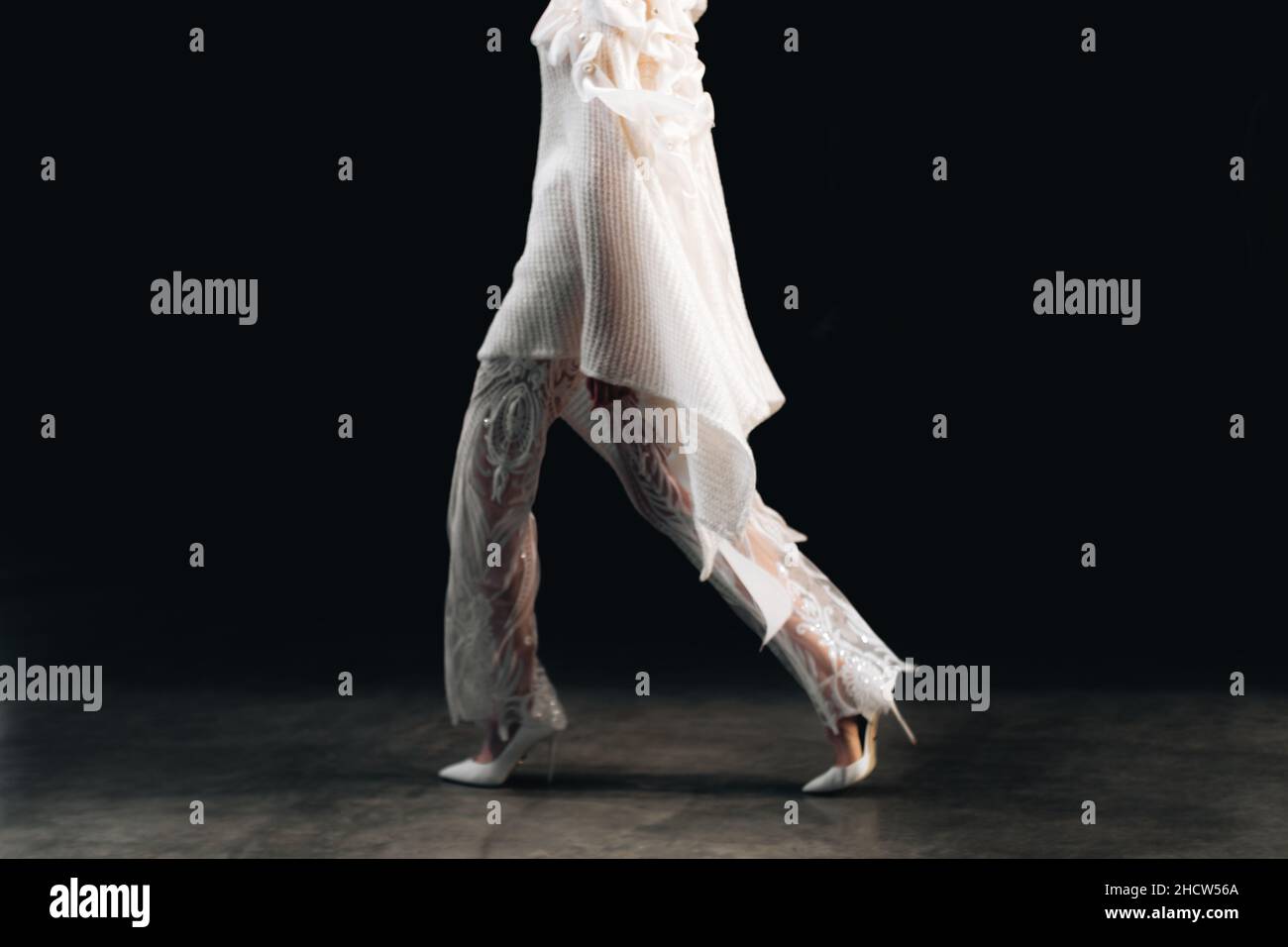 Cropped figure of a fashionable model Cropped figure of fashion model ...