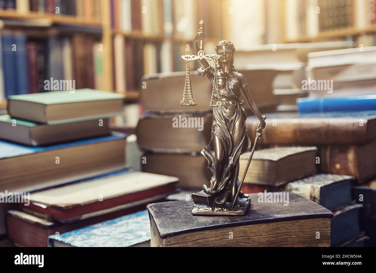 The Statue of justice Stock Photo - Alamy