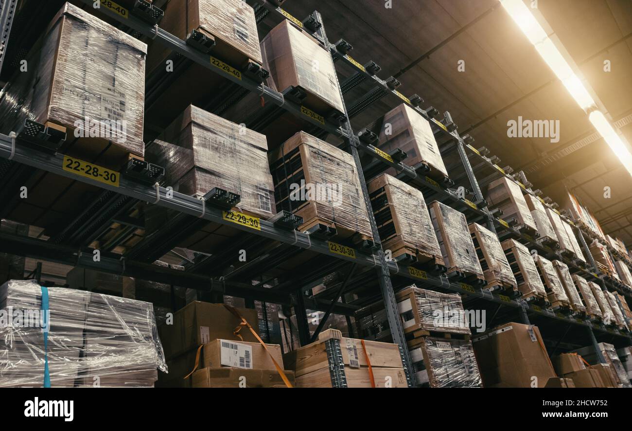 Warehouse view hi-res stock photography and images - Alamy