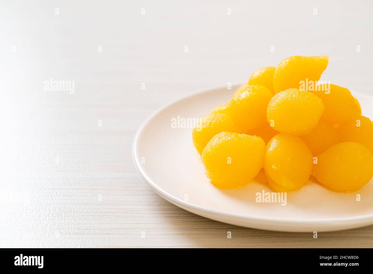 Gold egg yolk drop hi-res stock photography and images - Alamy