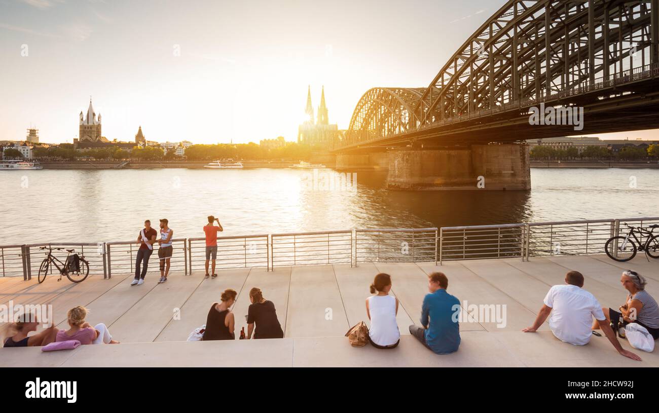 romantic couple spending their vacation in Cologne Stock Photo - Alamy