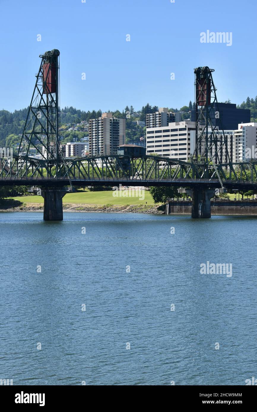 Portland riverwalk hi-res stock photography and images - Alamy