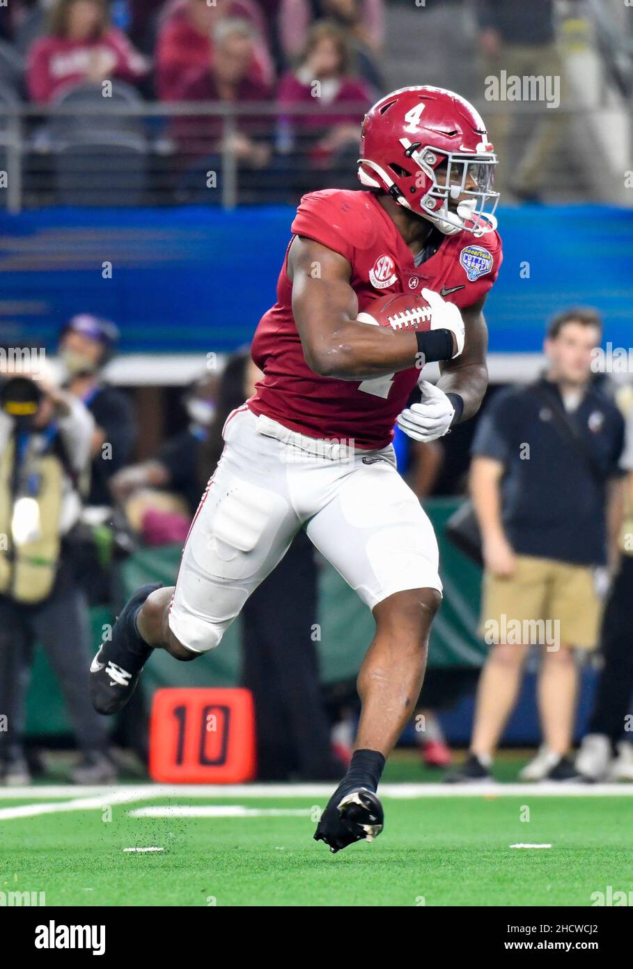 Cottonbowl hi-res stock photography and images - Alamy