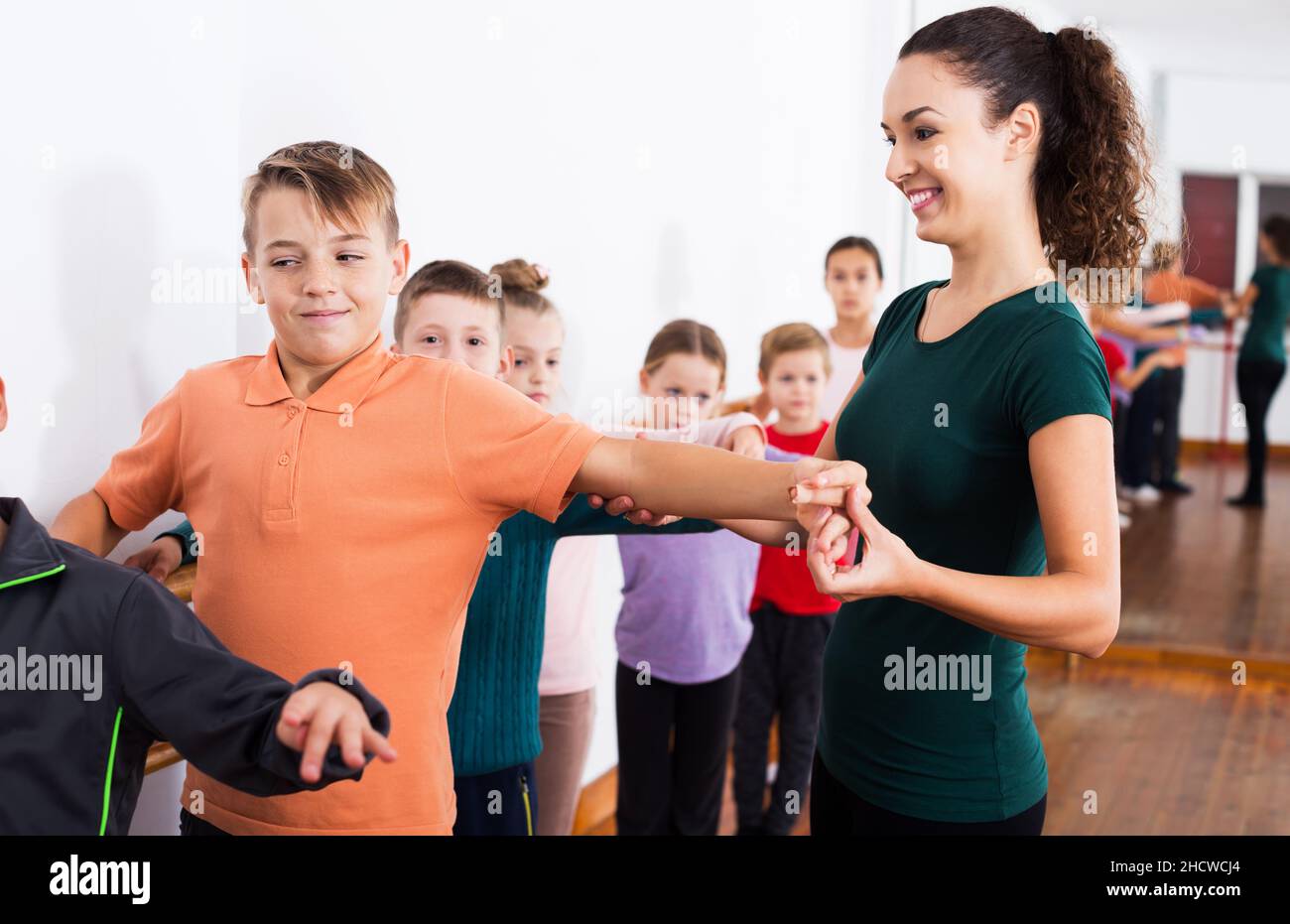 Boy ballet stretch hi-res stock photography and images - Alamy