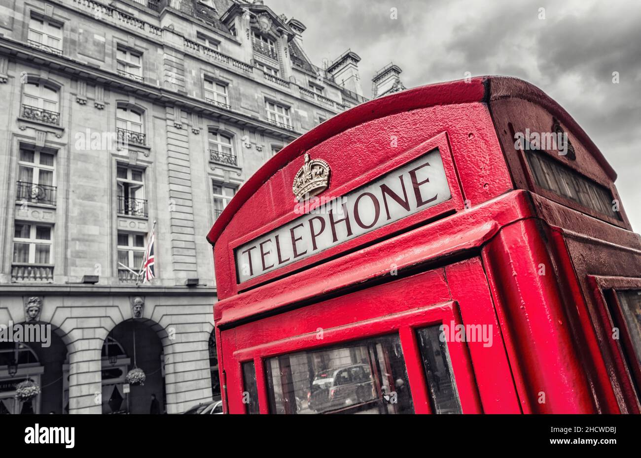 Traditional Red Telephone Box in London UK Stock Photo - Alamy