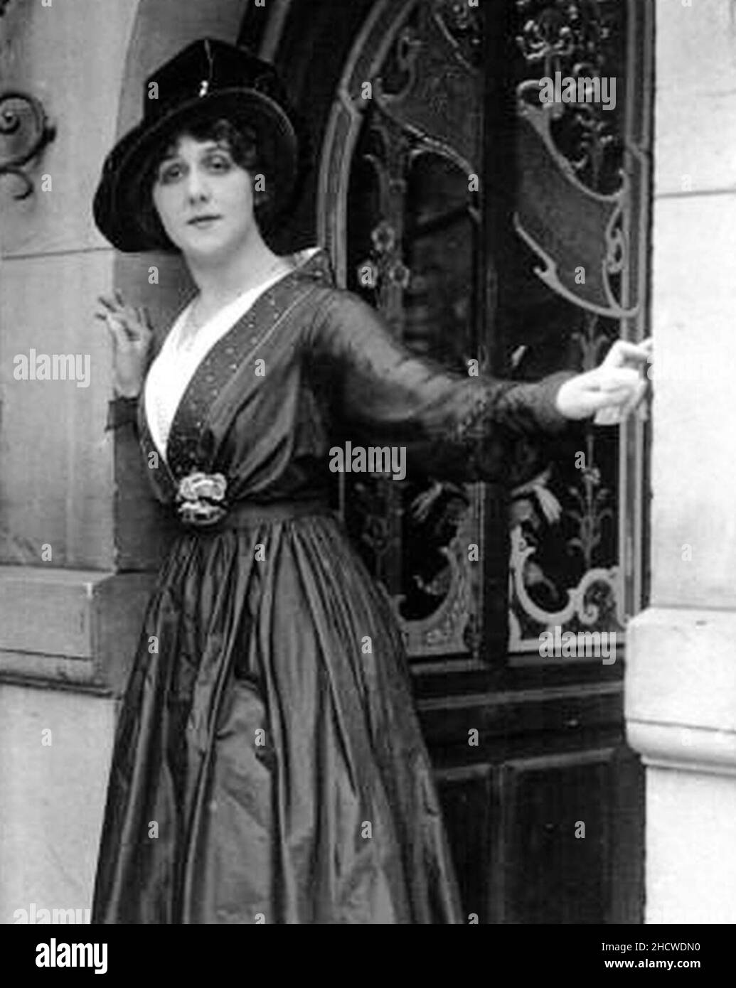 Gabrielle Robinne 1916 Stock Photo - Alamy