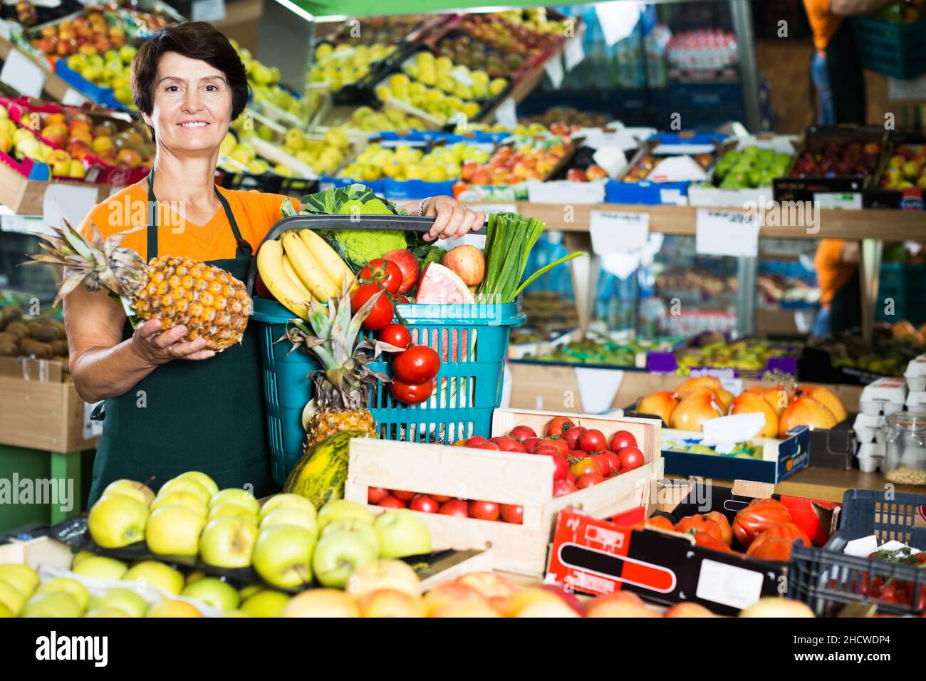 Offering basket hi-res stock photography and images - Alamy