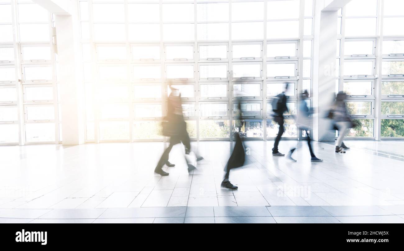 People rushing at a shopping mall Stock Photo - Alamy