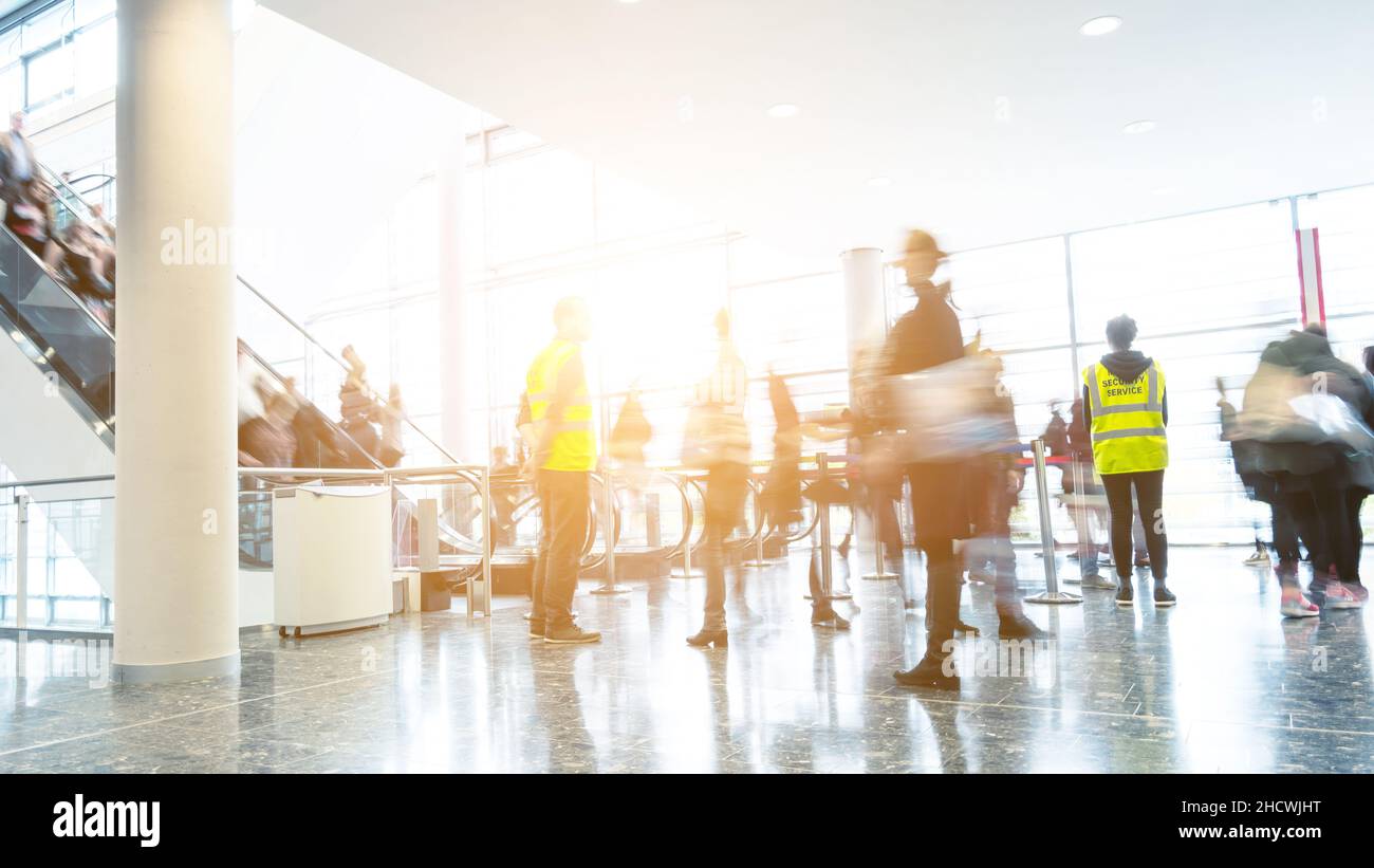 security at a shopping mall Stock Photo - Alamy