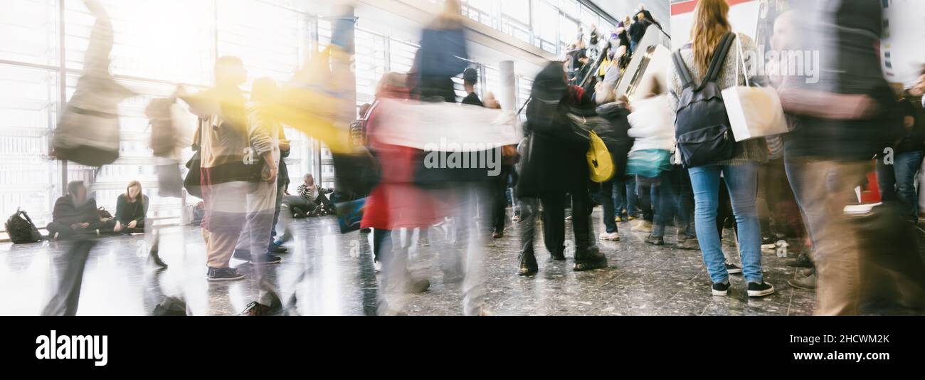 crowd of people in a Shopping mall Stock Photo - Alamy