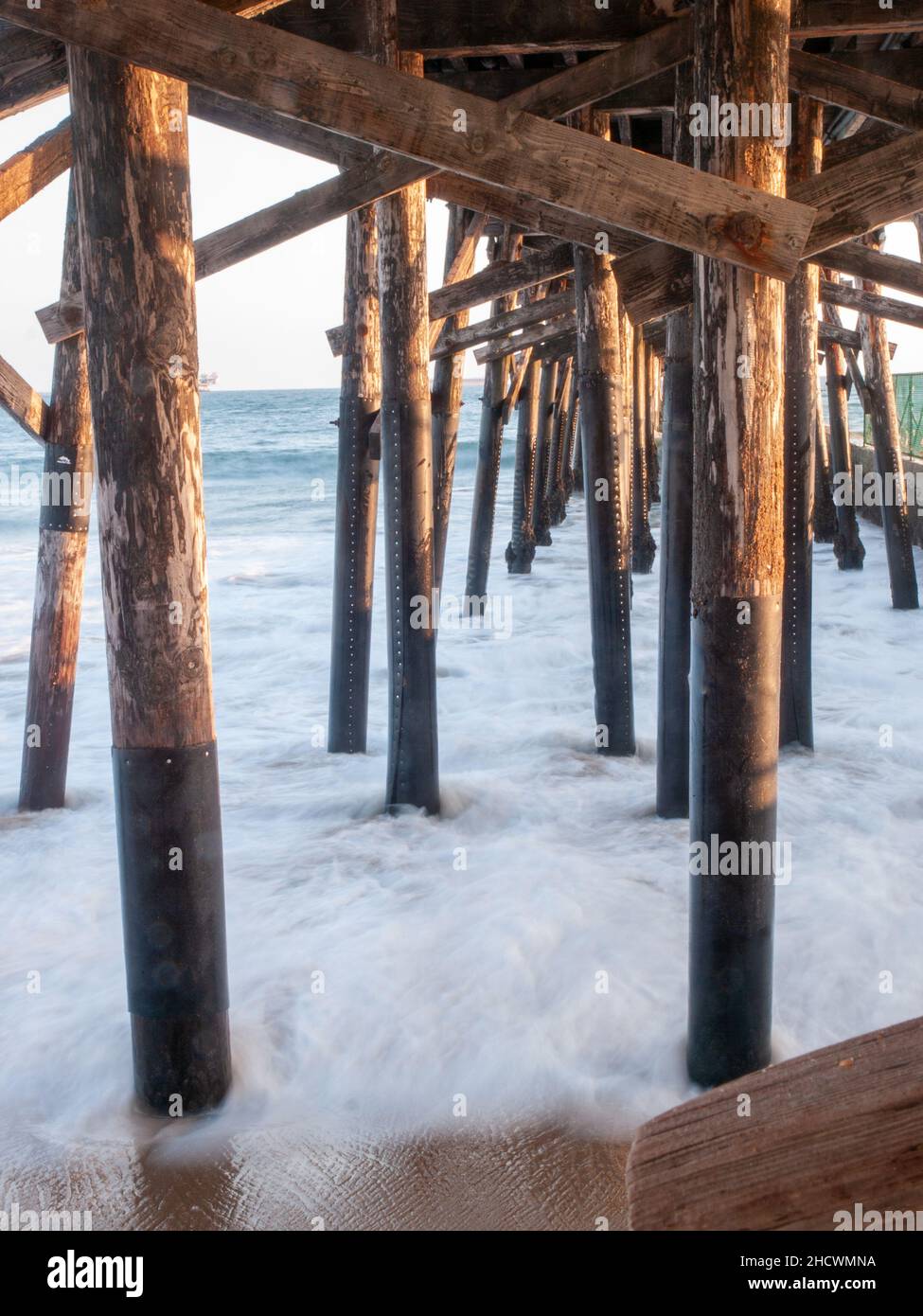 Pilings underneath dock hi-res stock photography and images - Alamy