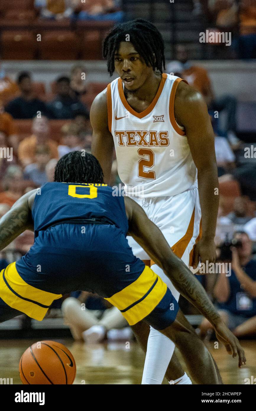 Jabn 1, 2022. Devin Askew #5 of the Texas Longhorns in action vs the ...