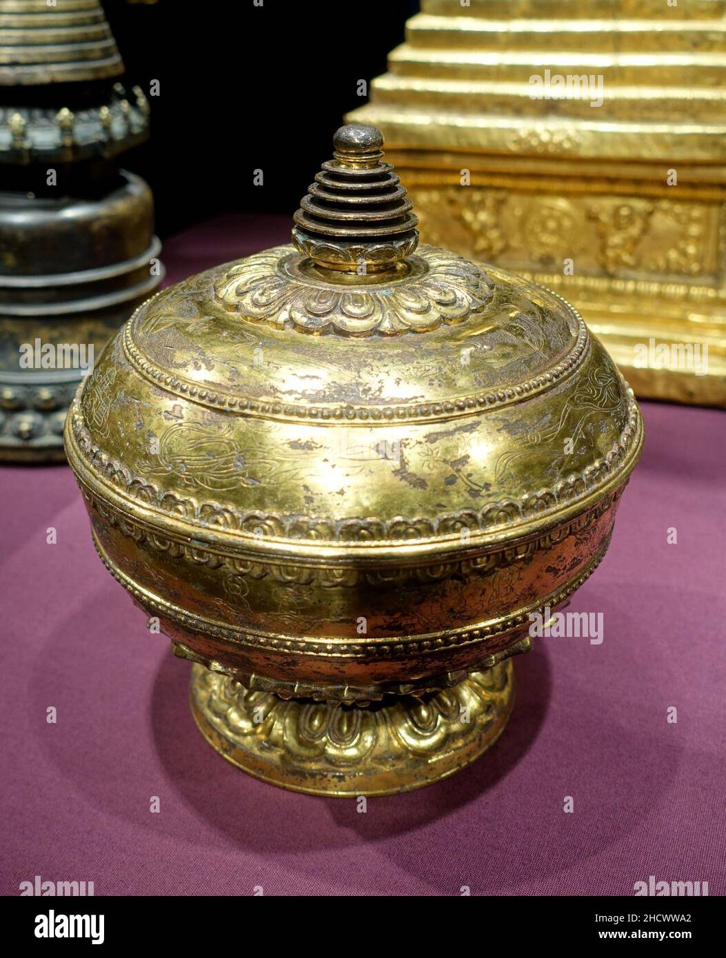 Bronze stupa hi-res stock photography and images - Alamy