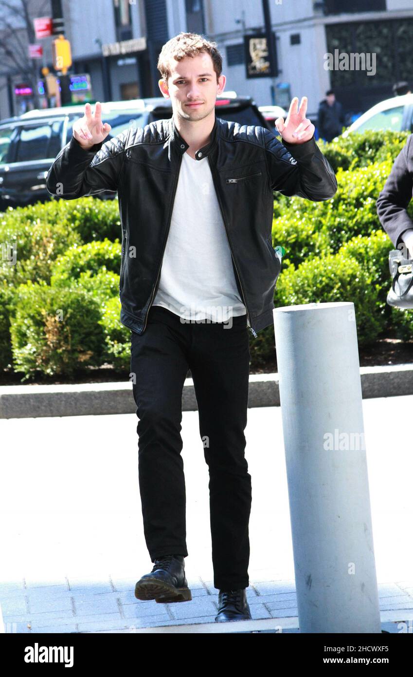 New York - NY - 20190320 The Cast of 'Pretty Little Liars: The ...