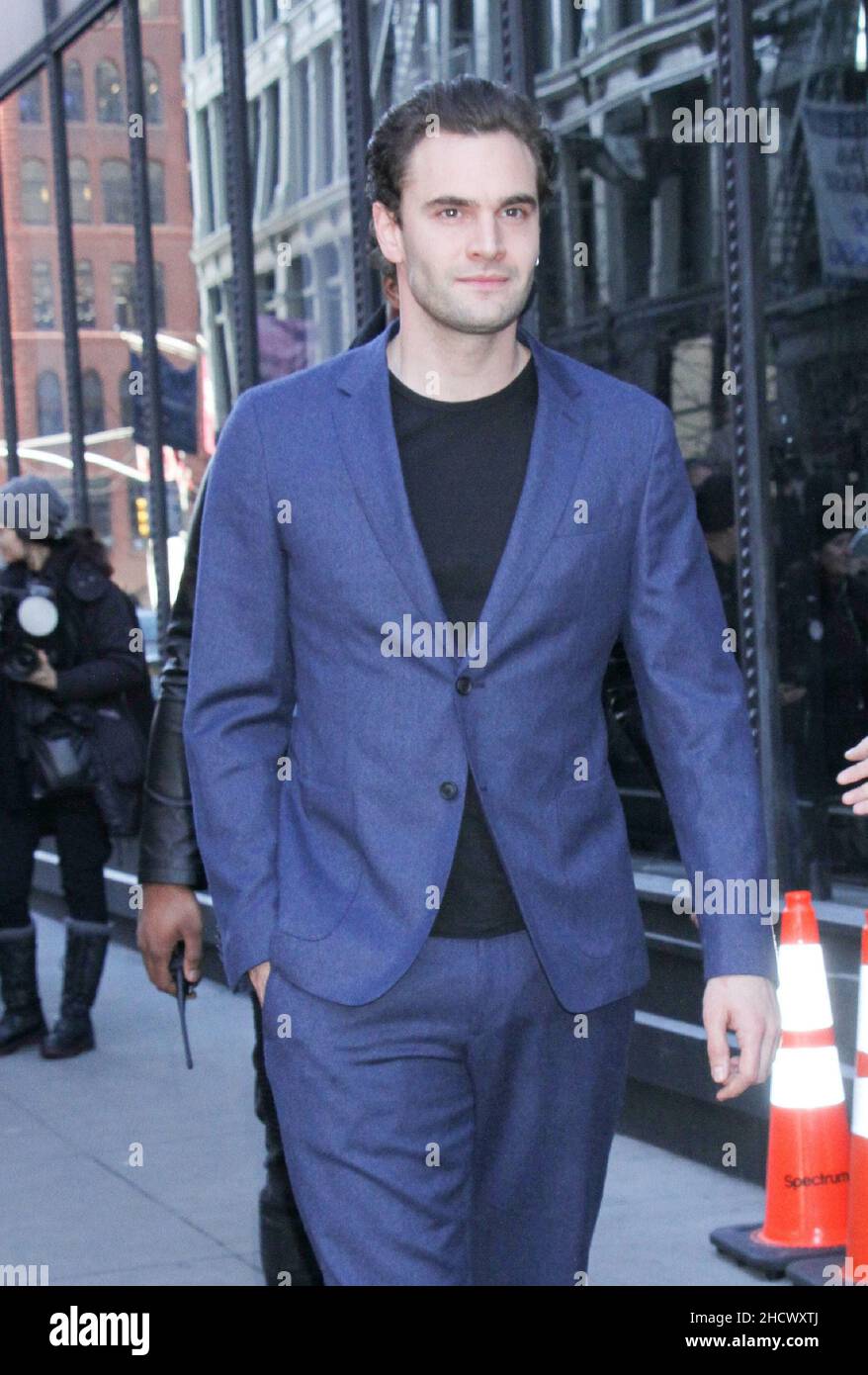 New York - NY - 20190205 Stars of 'Cold Pursuit' Arrive at Build Series ...