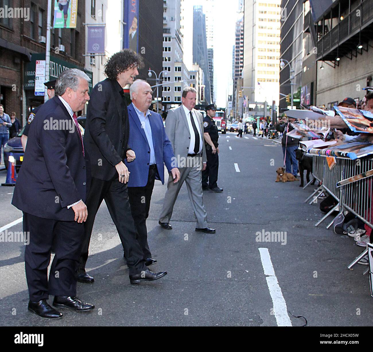 New York - NY - 20190521-Howard Stern and Beth Stern at The Late Show ...