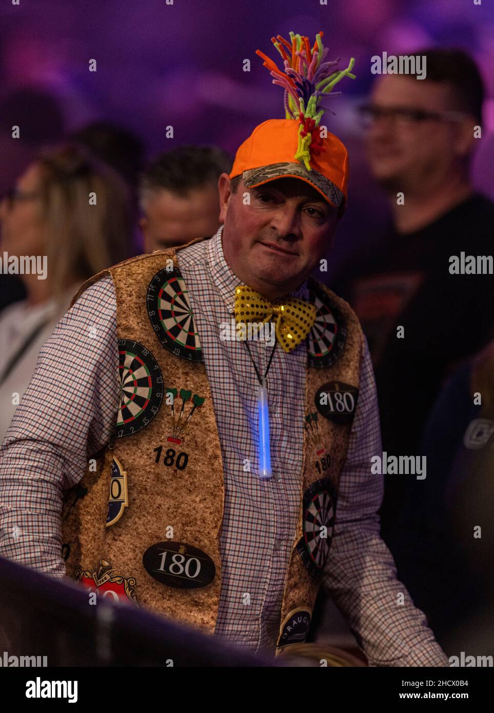 Pdc darts world championship crowd hi-res stock photography and images ...