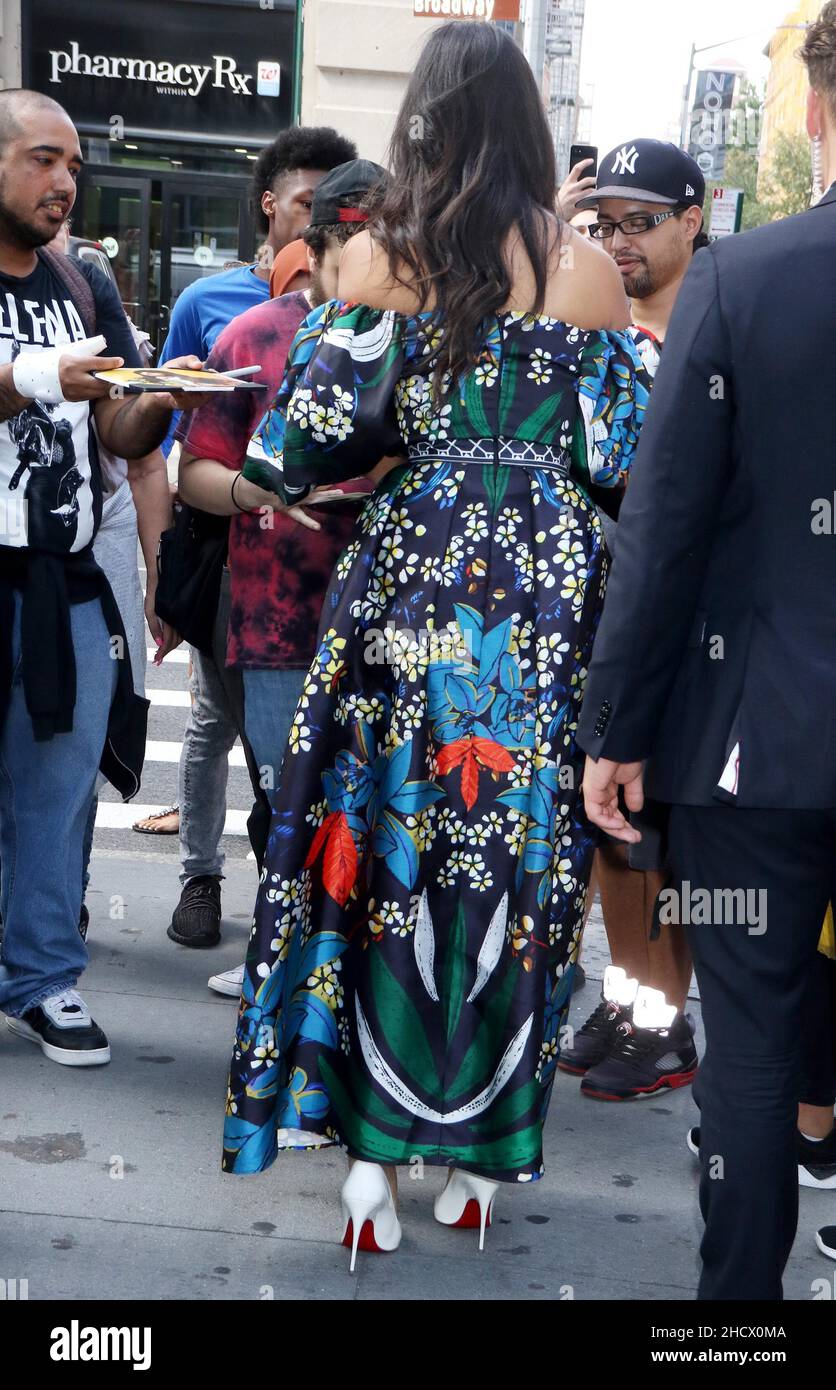New York - NY - 20190926-Jameela Jamil Stops by Build Series -PICTURED ...
