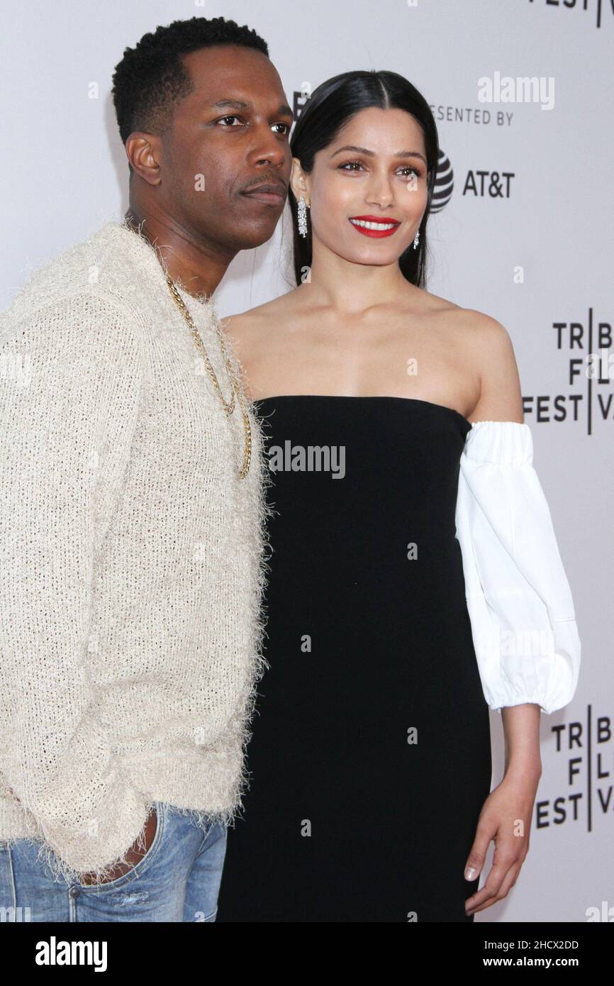 New York - NY - 20190427 Guests pose for pictures on the red carpet as ...