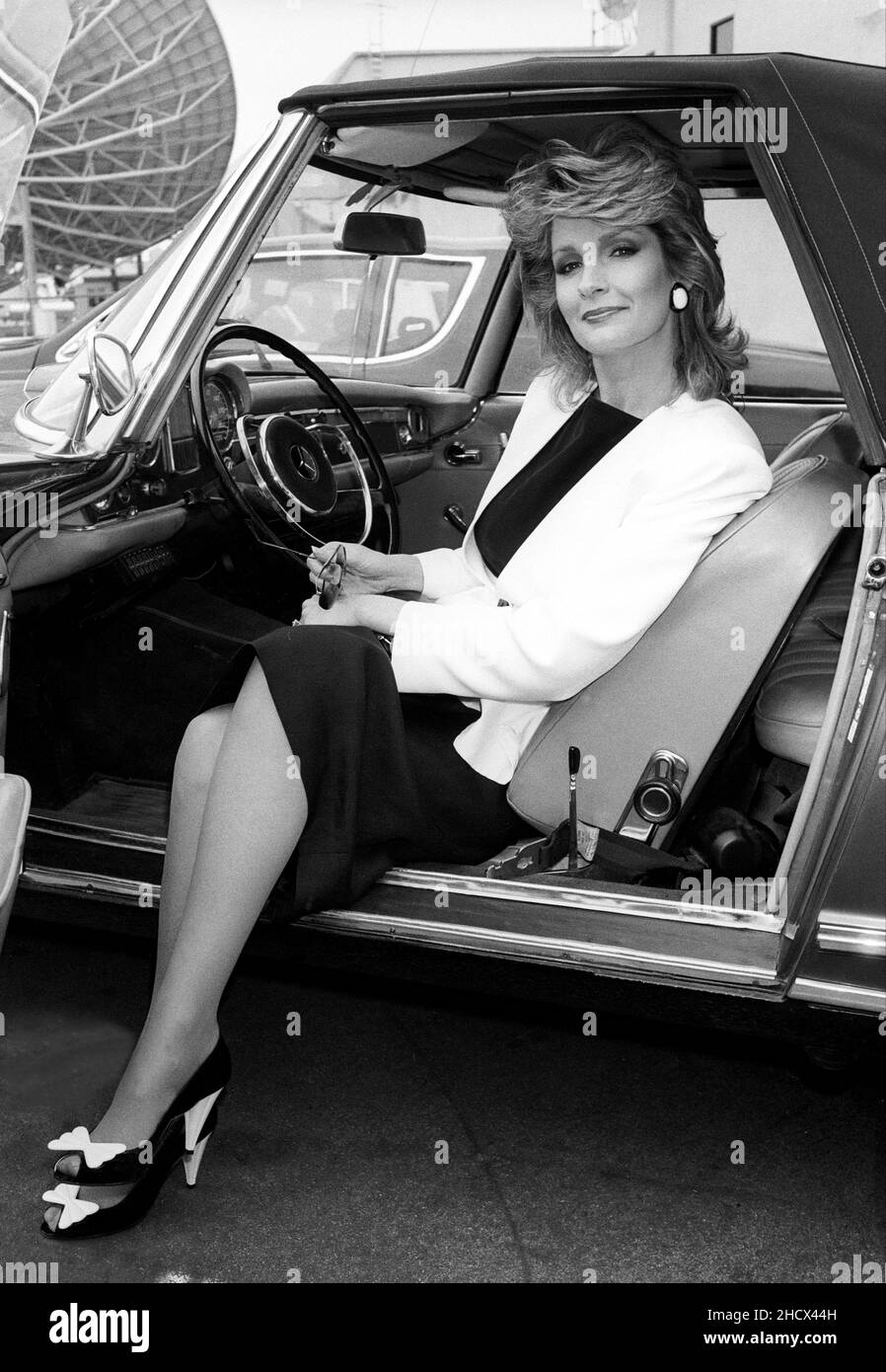 Deidre hall Black and White Stock Photos & Images - Alamy