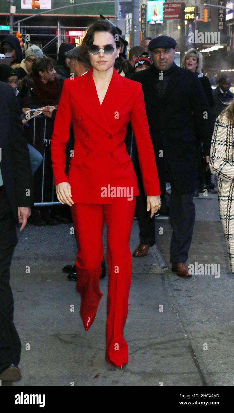New York - NY - 20191126 Daisy Ridley promotes Star Wars: The Rise of ...