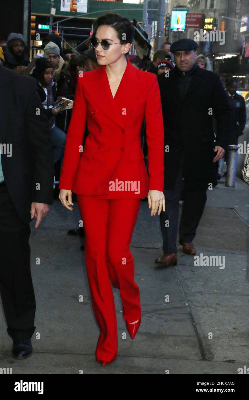 New York - NY - 20191126 Daisy Ridley promotes Star Wars: The Rise of ...
