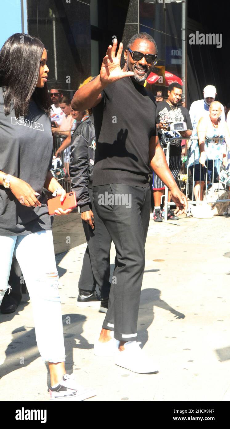 New York - NY - 20190730 Idris Elba is all smiles as he wears a black ...