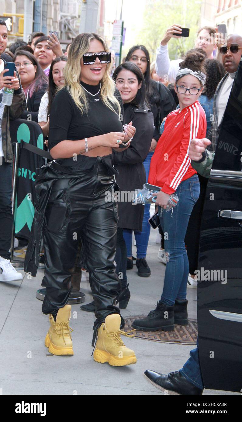 New York - NY - 20190419-Karol G Taking Selfies With Fans at Build ...