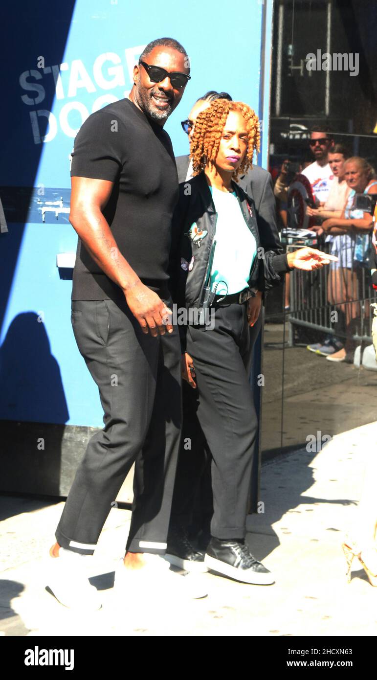 New York - NY - 20190730 Idris Elba is all smiles as he wears a black ...