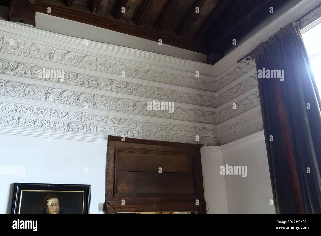 Renaissance frieze - Great Chamber, Haddon Hall - Bakewell, Derbyshire ...