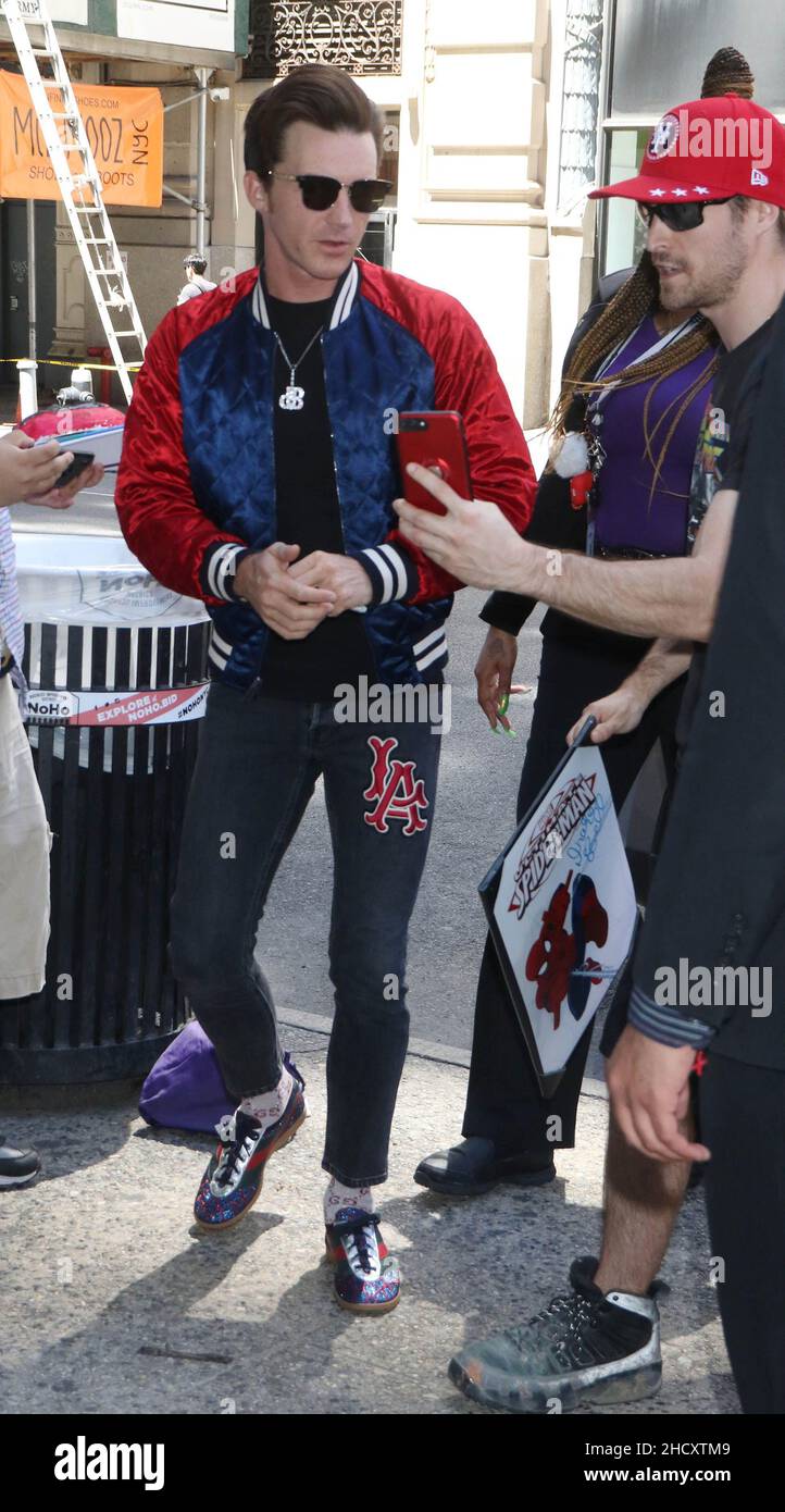 New York - NY - 20190715- Drake Bell Stops by BUILD Series -PICTURED ...