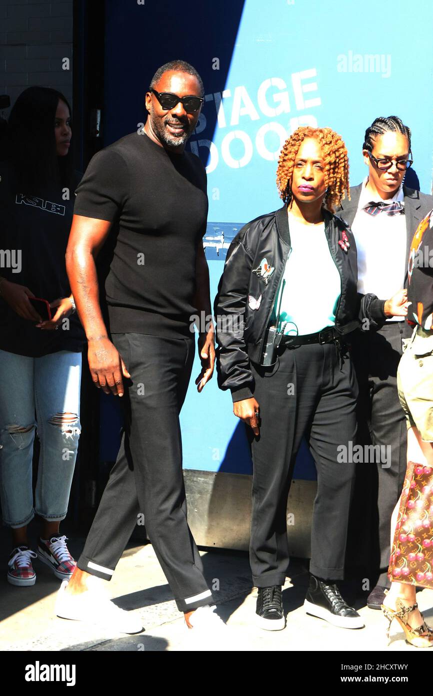 New York - NY - 20190730 Idris Elba is all smiles as he wears a black ...