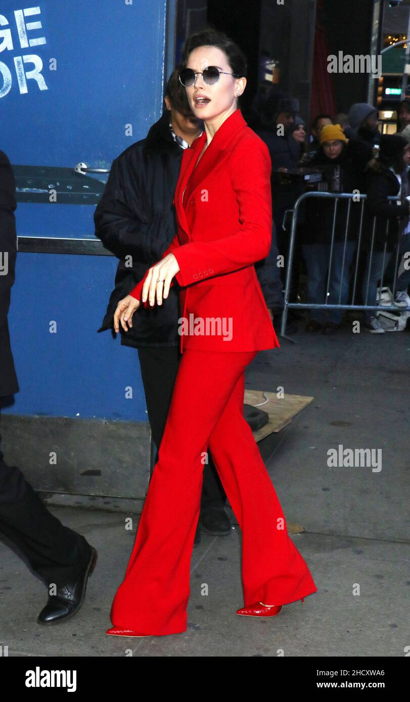 New York - NY - 20191126 Daisy Ridley promotes Star Wars: The Rise of ...