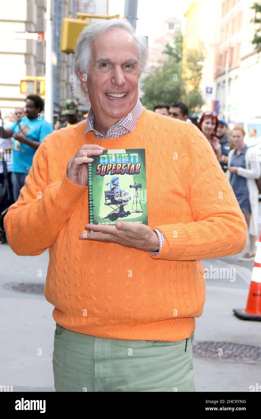 New York - NY - 20190930 Henry Winkler stops by 'Build Series' to talk ...
