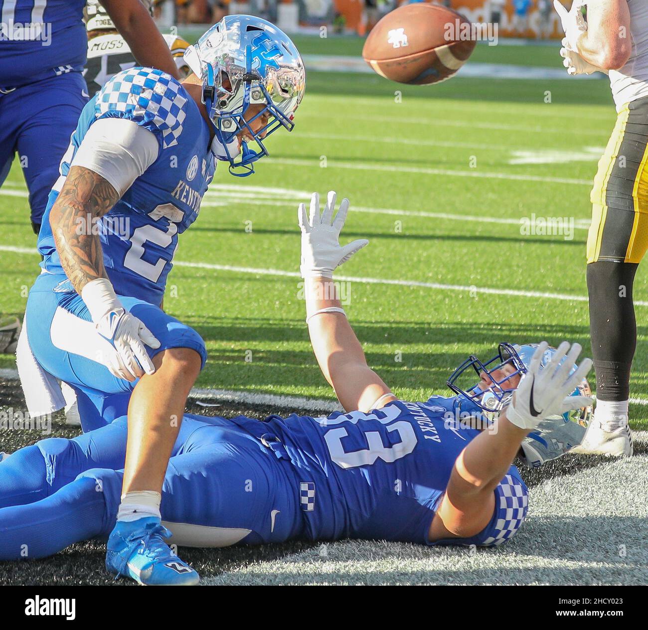 January 1, 2022: Kentucky's Chris Rodriguez Jr. #24 celebrates scoring ...